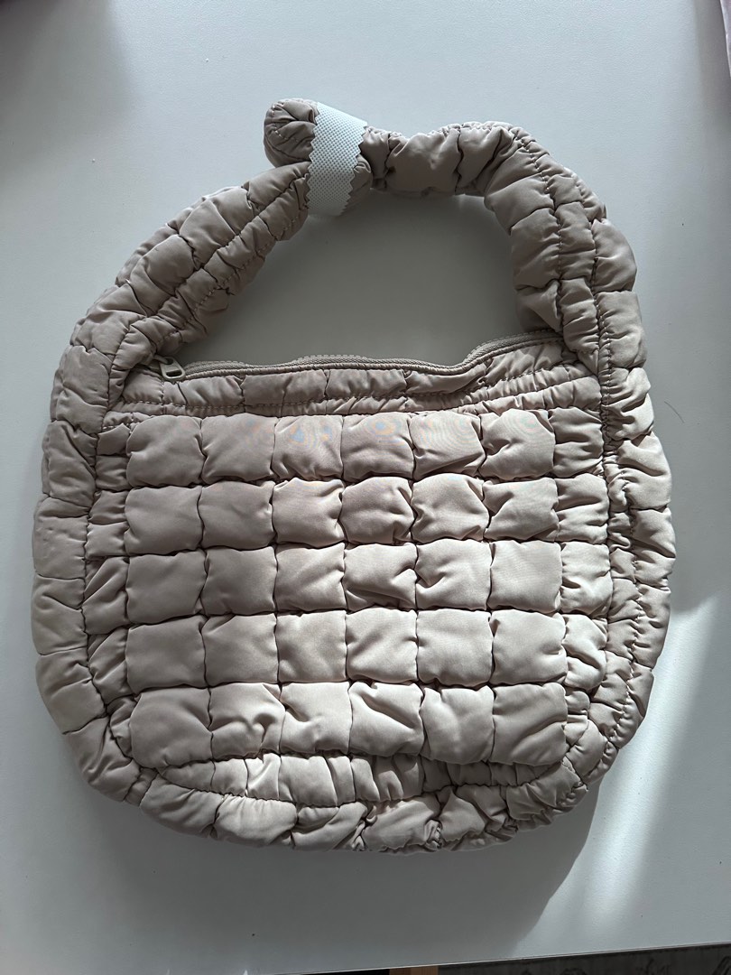 Poplook cloud quilted medium bag (dune), Women's Fashion, Bags & Wallets, Shoulder Bags on Carousell