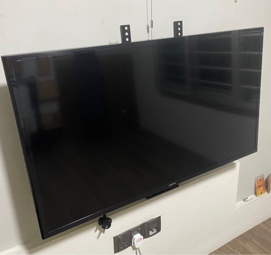 Samsung TV 40”, TV & Home Appliances, TV & Entertainment, TV on Carousell