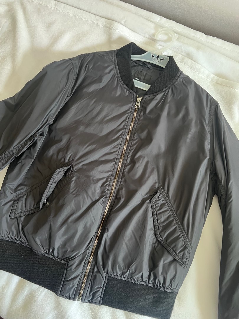 Uniqlo Jacket, Women's Fashion, Coats, Jackets and Outerwear on Carousell