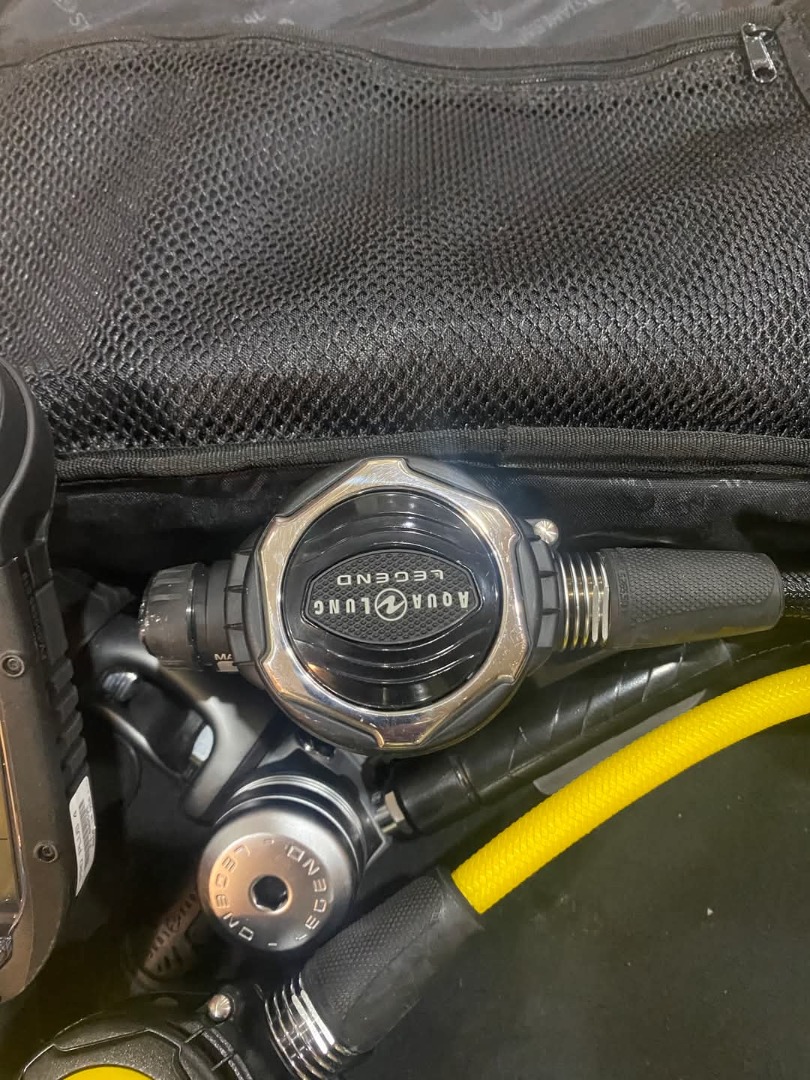 AQUA LUNG LEGEND REG OCEANIC PROPLUS 4 COMPUTER, Sports Equipment ...