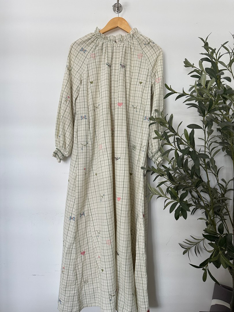 Calaqisya Forklore Dress in green, Women's Fashion, Dresses & Sets ...