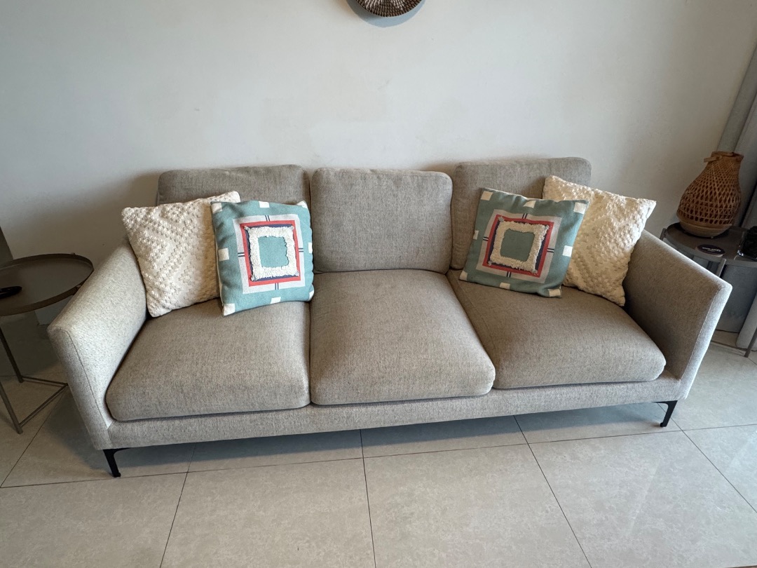 Castlery Sofa, Furniture & Home Living, Furniture, Sofas on Carousell