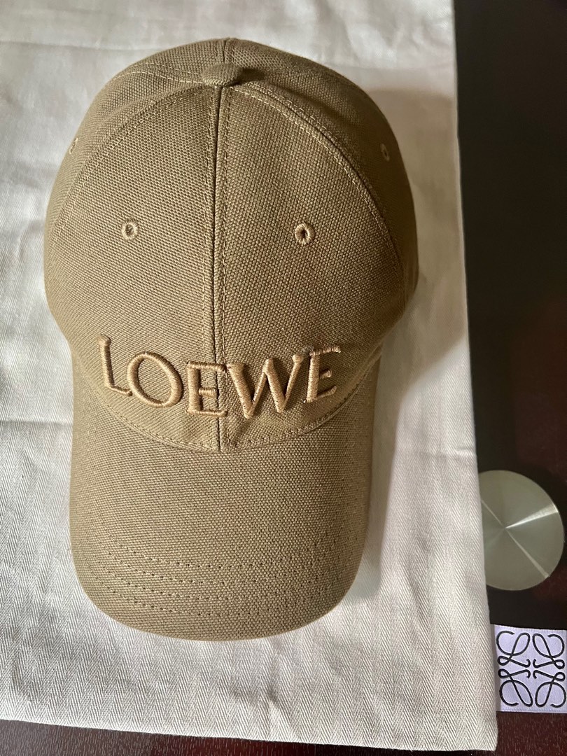 Loewe Cap, Announcements on Carousell