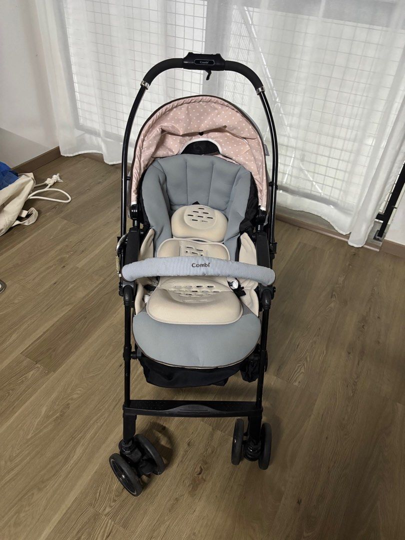 Combi Neyo compact 4 cas polka dot pink Japan stroller, Babies & Kids ...