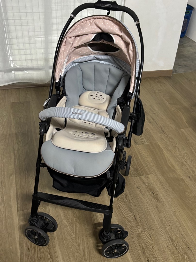Combi Neyo compact 4 cas polka dot pink Japan stroller, Babies & Kids ...