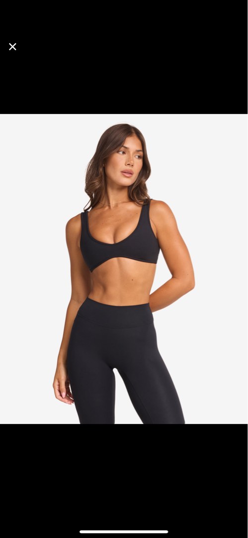 CSB Isla crop xs, Women's Fashion, Activewear on Carousell
