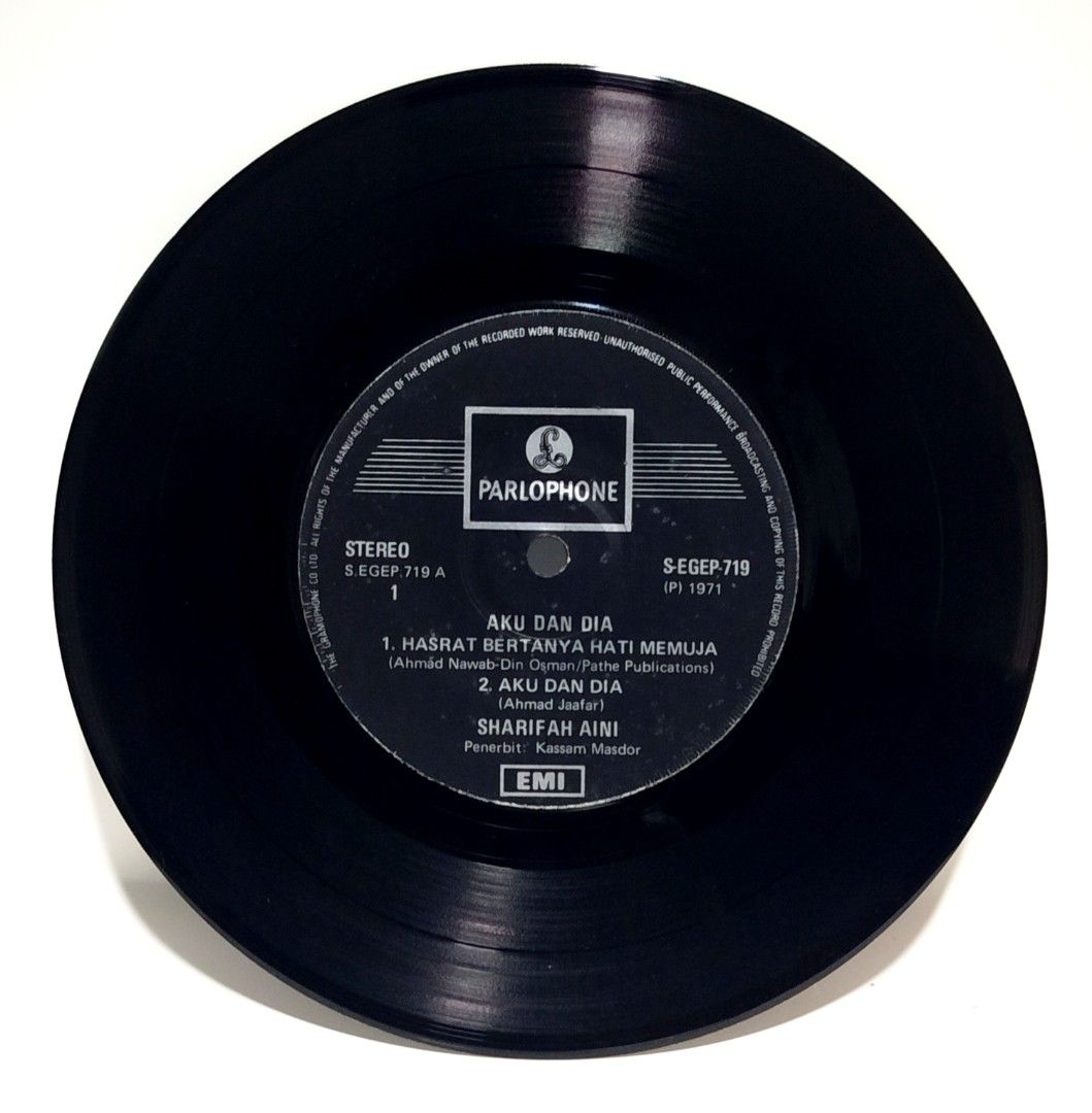 EP SHARIFAH AINI - AKU DAN DIA 1971 / PIRING HITAM VINYL, Hobbies ...