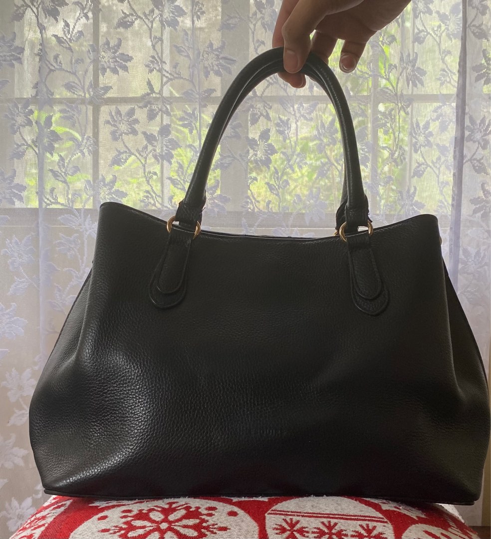 Esquire Pebble Leather Bag, Women's Fashion, Bags & Wallets, Cross-body ...