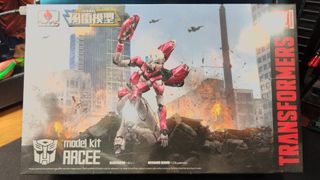 Fans Toys Rouge Ft-24 aka Arcee Transformer fembot, Hobbies & Toys ...