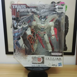 Hasbro Transformers Generations WFC: Kingdom - Deluxe - Road Rage ...