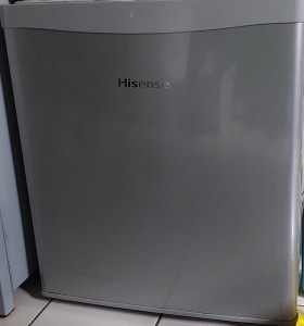 Hisense RR60D4AGN mini-bar fridge, TV & Home Appliances, Kitchen ...