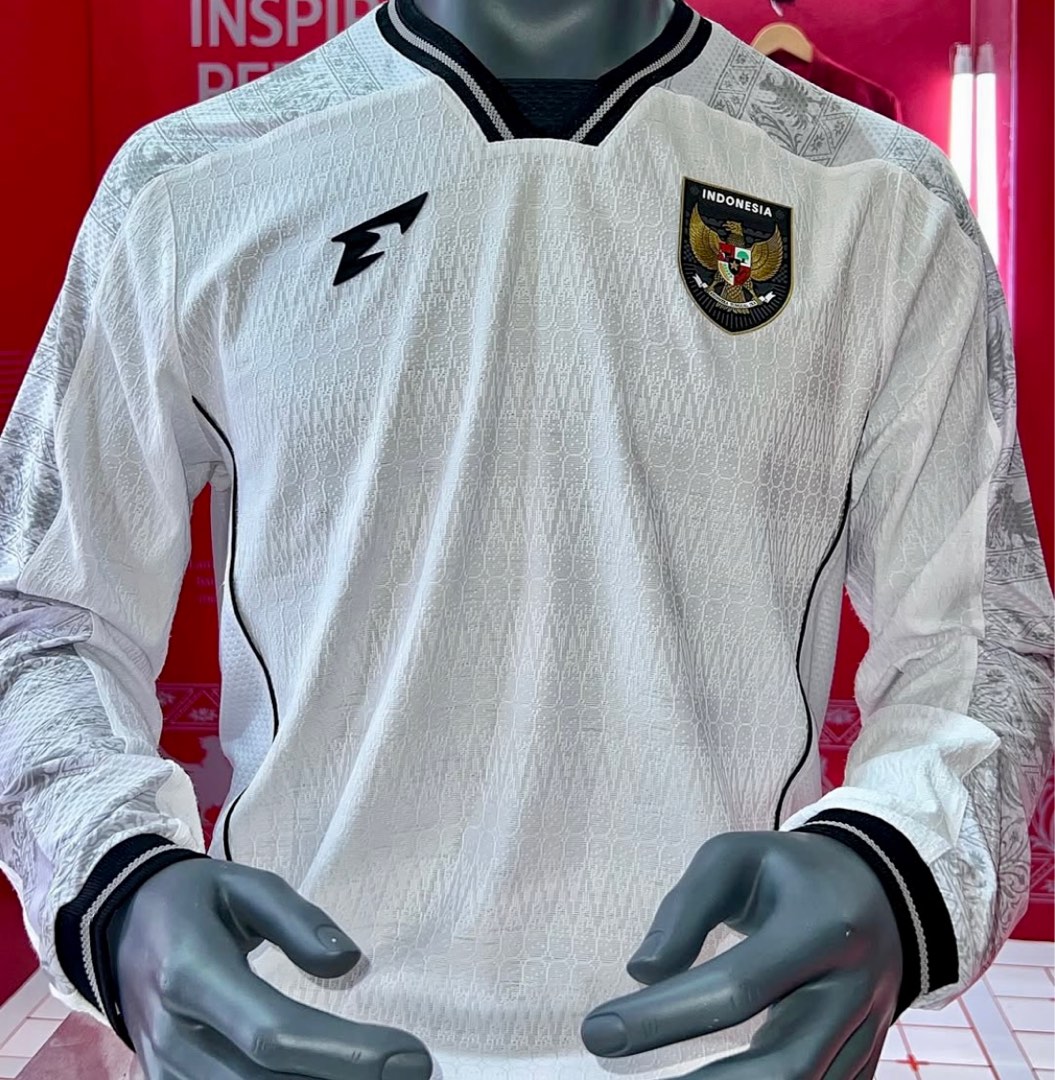 Jersey away LS indonesia Player Issue original, Fesyen Pria, Pakaian ...