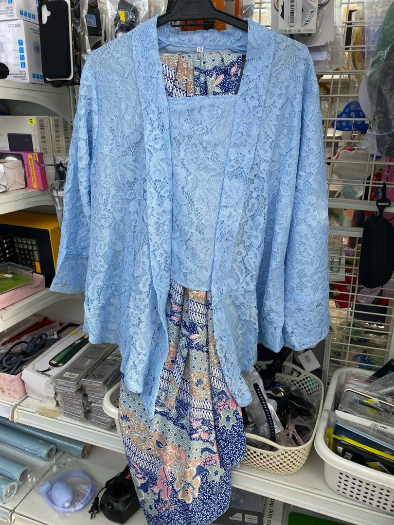 [New] Lace Kebaya with pario, Women's Fashion, Dresses & Sets ...