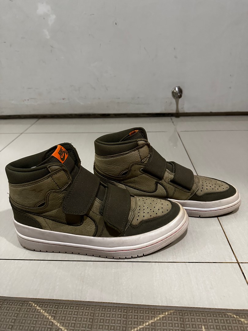 Nike Men's Air Jordan 1 Retro High Double Strap, Fesyen Pria, Sepatu , Sneakers di Carousell