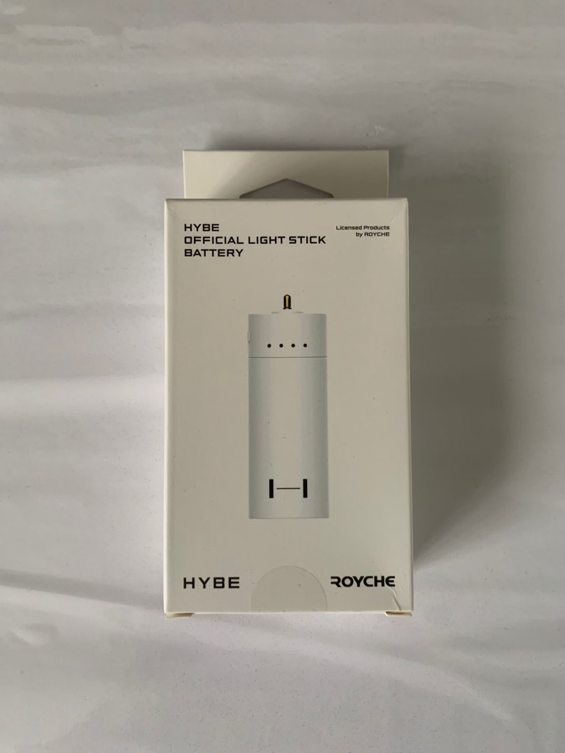 ONHAND: Hybe Light Stick Battery, Hobbies & Toys, Memorabilia ...