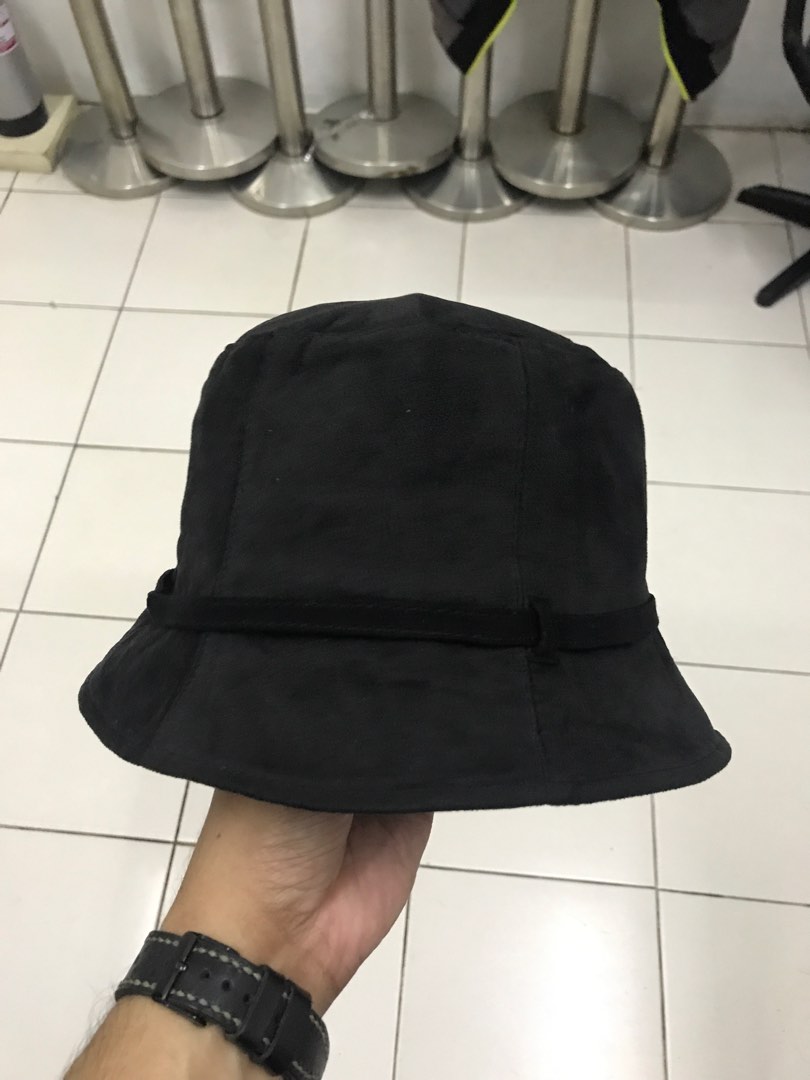"PRELOVE" Topi Bucket Hitam Pria Wanita Renoma Original, Fesyen Pria ...