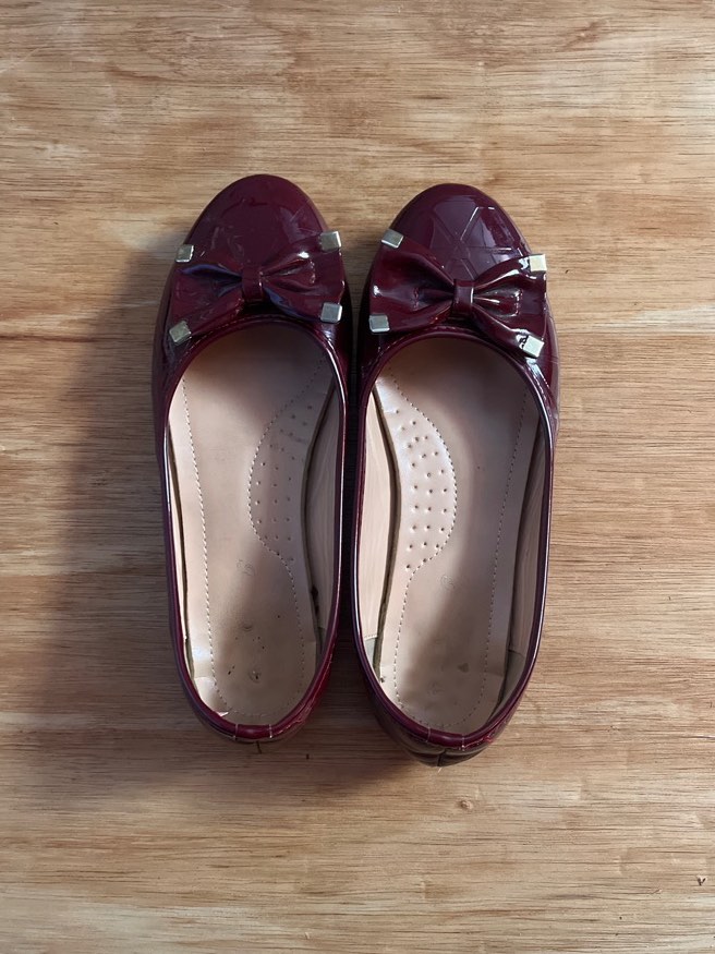 Red bow flats, Women's Fashion, Footwear, Flats on Carousell