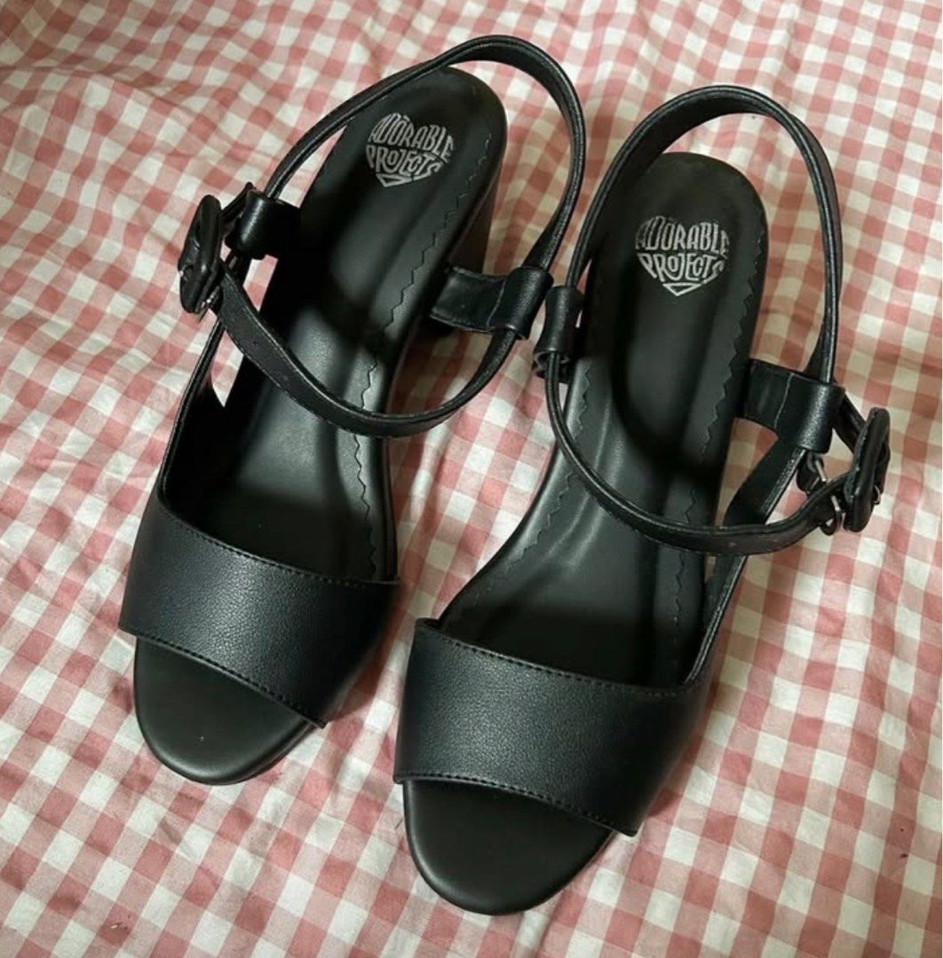Riyunee Heels Hitam by Adorable Projects size 38 dan 41, Fesyen Wanita ...