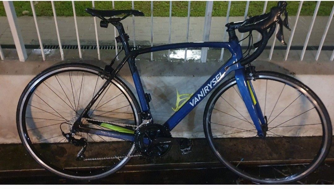 Road bike carbon frame - Van Rysel, Sports Equipment, Bicycles & Parts ...