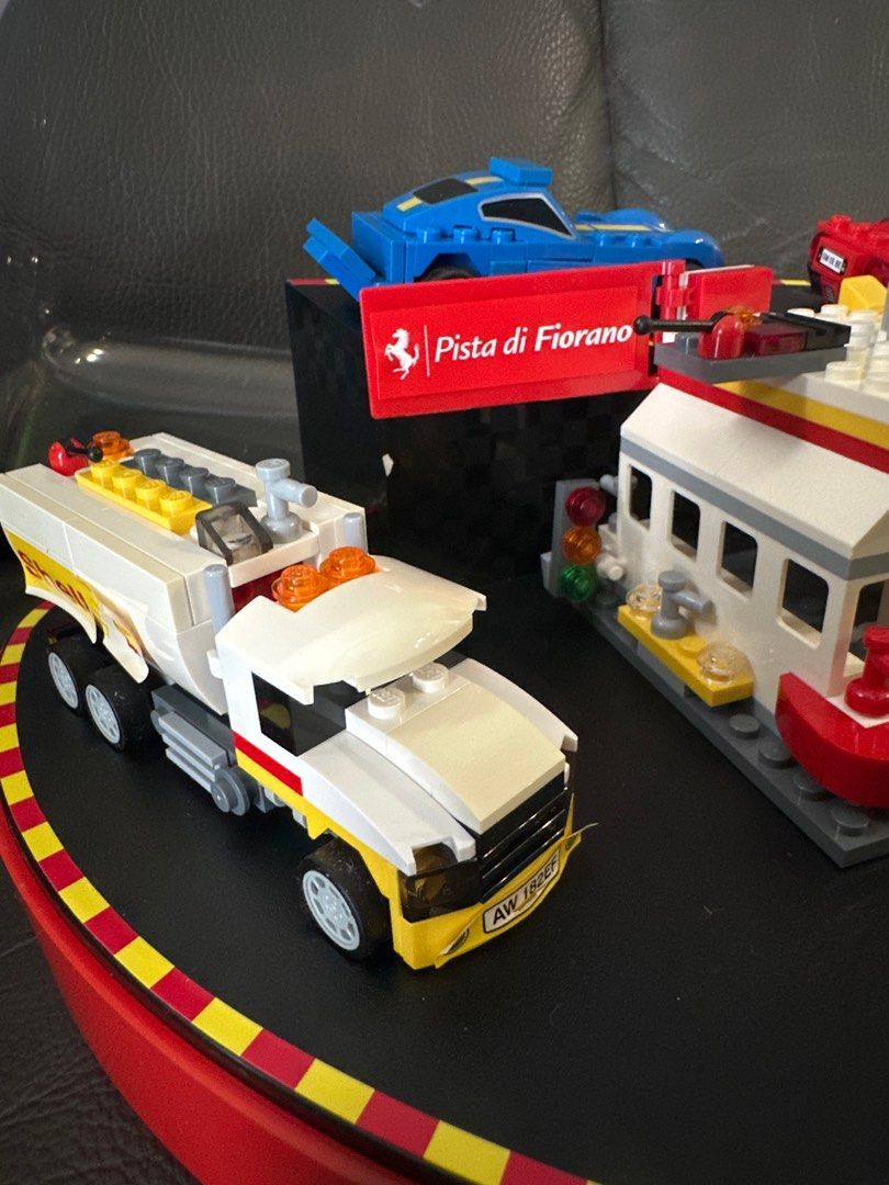Shell Lego set full, Hobbies & Toys, Toys & Games on Carousell