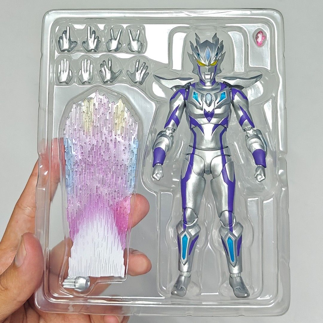 S.H.Figuarts (SHF) Ultraman Zero Beyond (Ultraman New Generation Stars ...