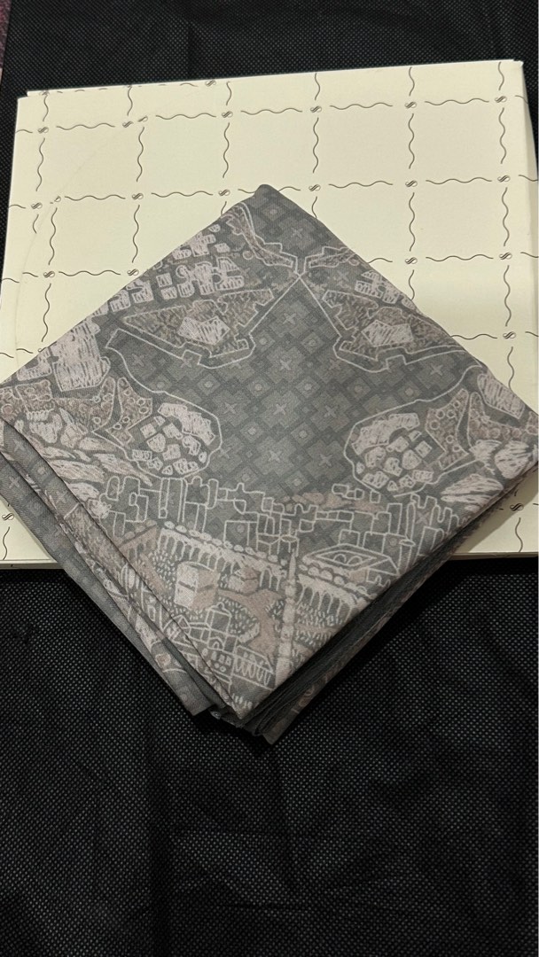 Tudung Ruffle in Black Label Series, Women's Fashion, Muslimah Fashion ...