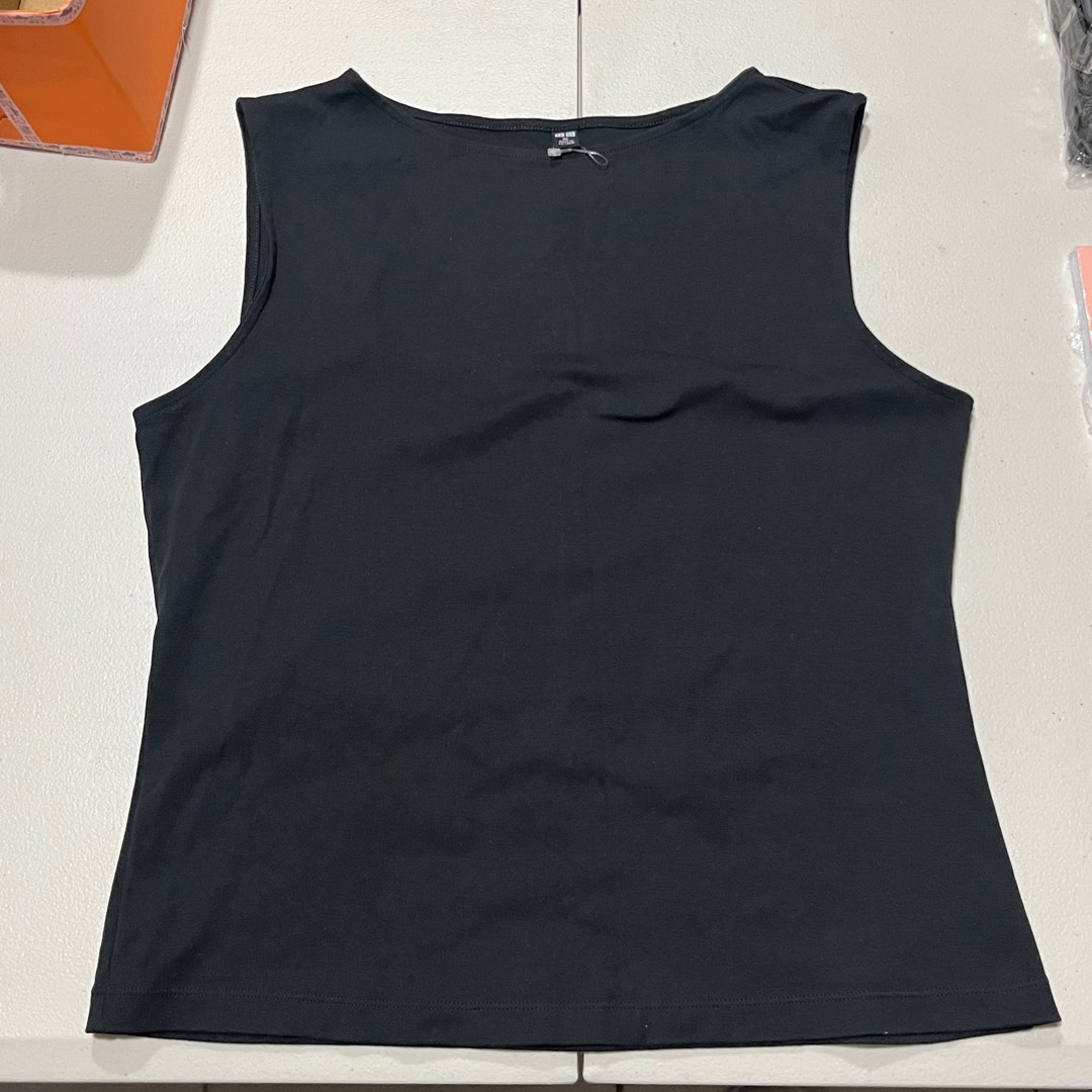Uniqlo black basic top, Women's Fashion, Tops, Blouses on Carousell