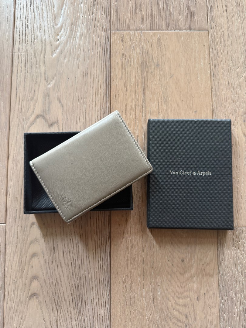 Van Cleef & Arpels VCA card holder, 名牌, 手袋及銀包 - Carousell