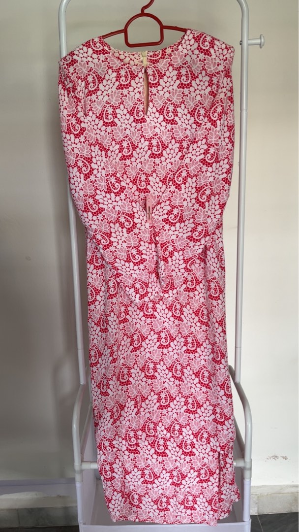 Baju Kurung Raya Merah (Red), Women's Fashion, Muslimah Fashion, Baju ...