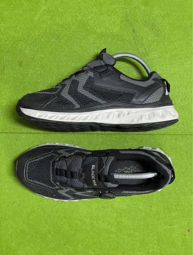 Black Yak Hiking Shoes, Men's Fashion, Footwear, Sneakers on Carousell