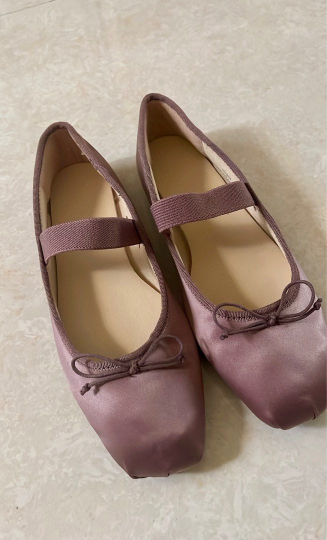 GU Ballet Flats from Japan, Women's Fashion, Footwear, Flats & Sandals ...