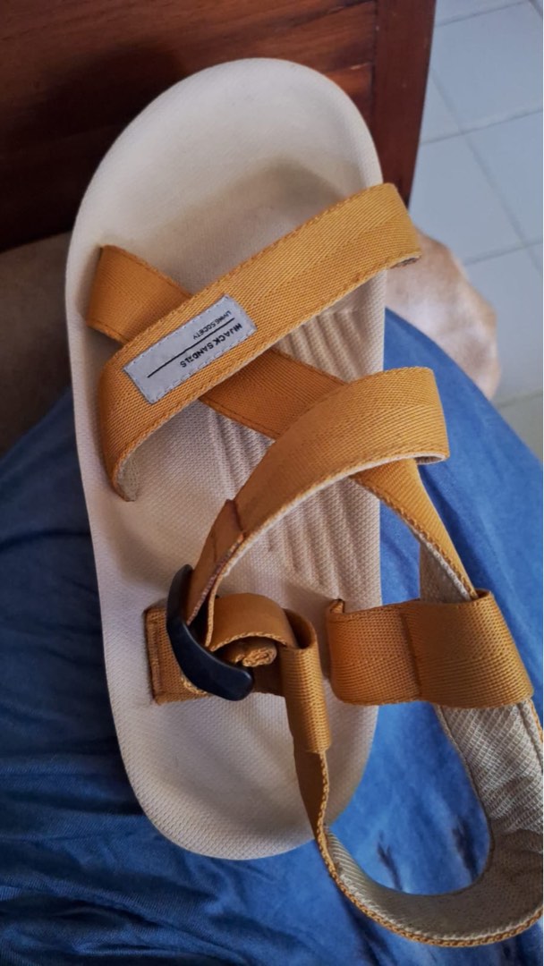 Hijack Woman Sendal Sepatu Gunung, Fesyen Wanita, Sepatu di Carousell