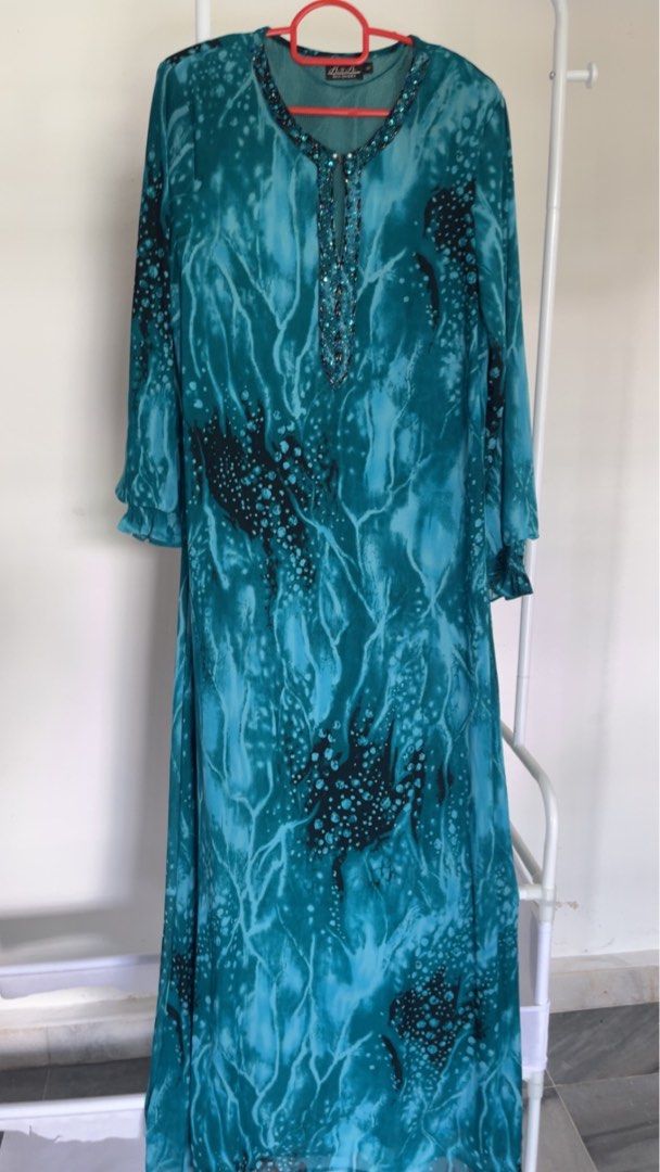 Jubah Raya Biru (Blue), Women's Fashion, Muslimah Fashion, Kaftans ...