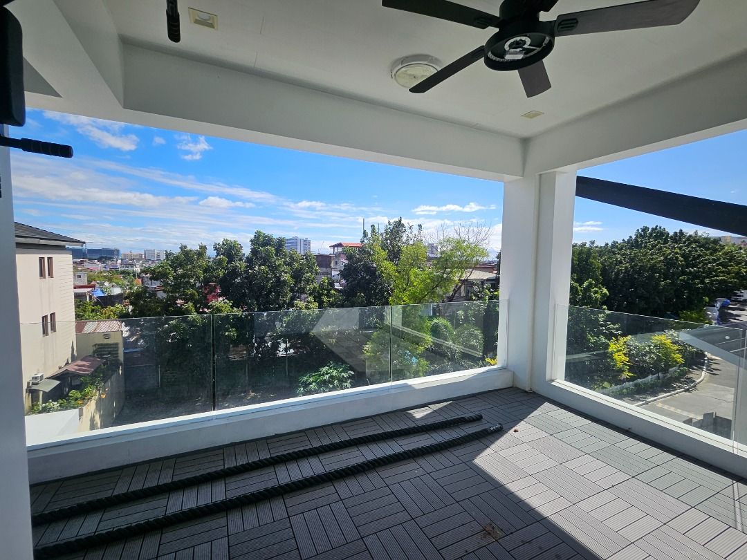 McKinley Hill Village 5 Bedroom House and Lot! Lot Area: 190 sqm ...