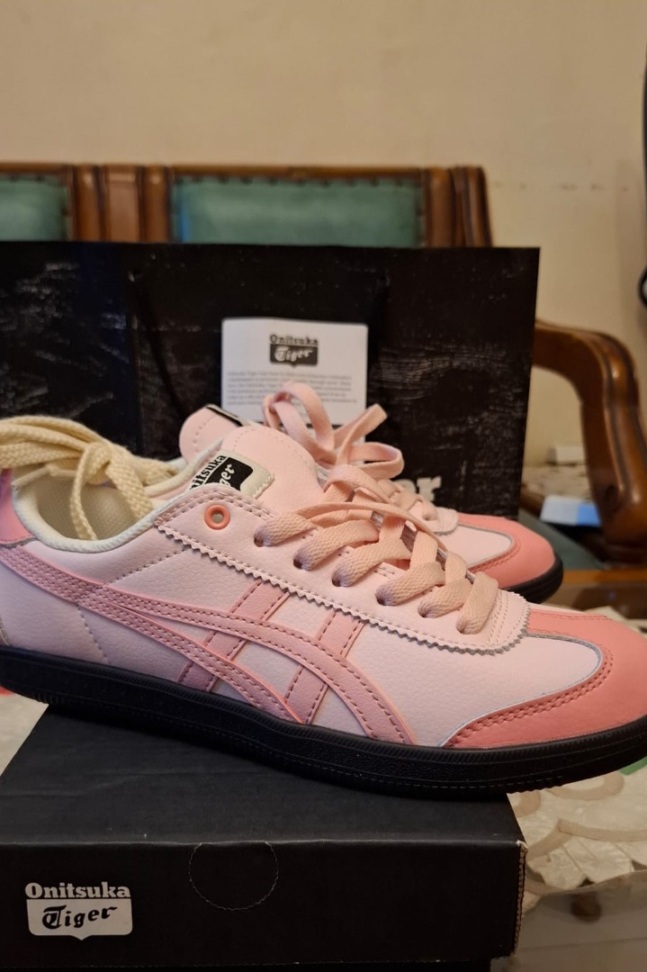 NEW - Onitsuka Tiger TOKUTEN Pastel Pink, Fesyen Wanita, Sepatu di ...