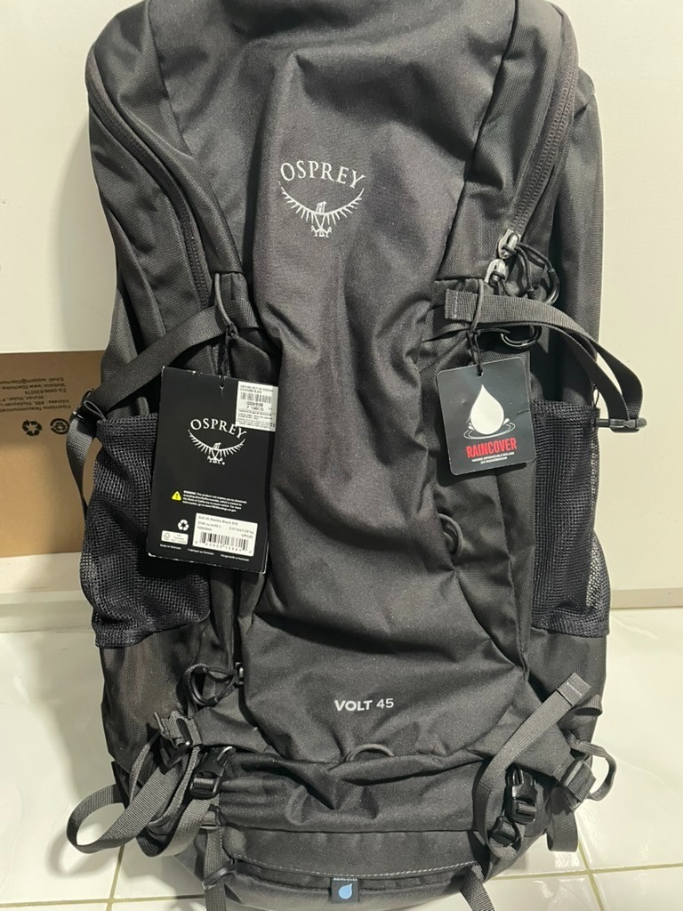 Osprey Volt 45 backpack (45 L Mamba Black), Sports Equipment, Hiking & Camping on Carousell