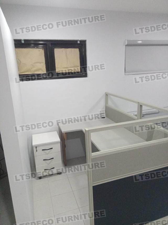 ready made cubicle partition with glass / office furniture / office ...