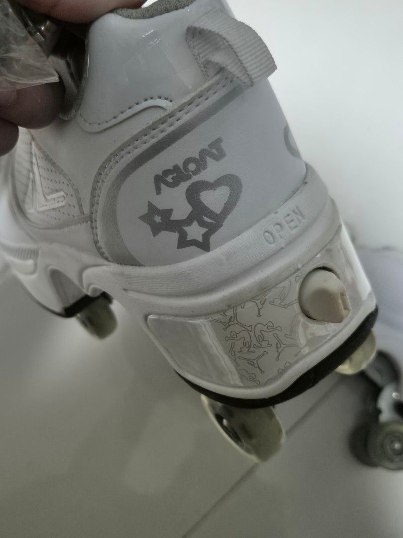 Retractable wheels Roller Skates, Sports Equipment, Sports & Games ...