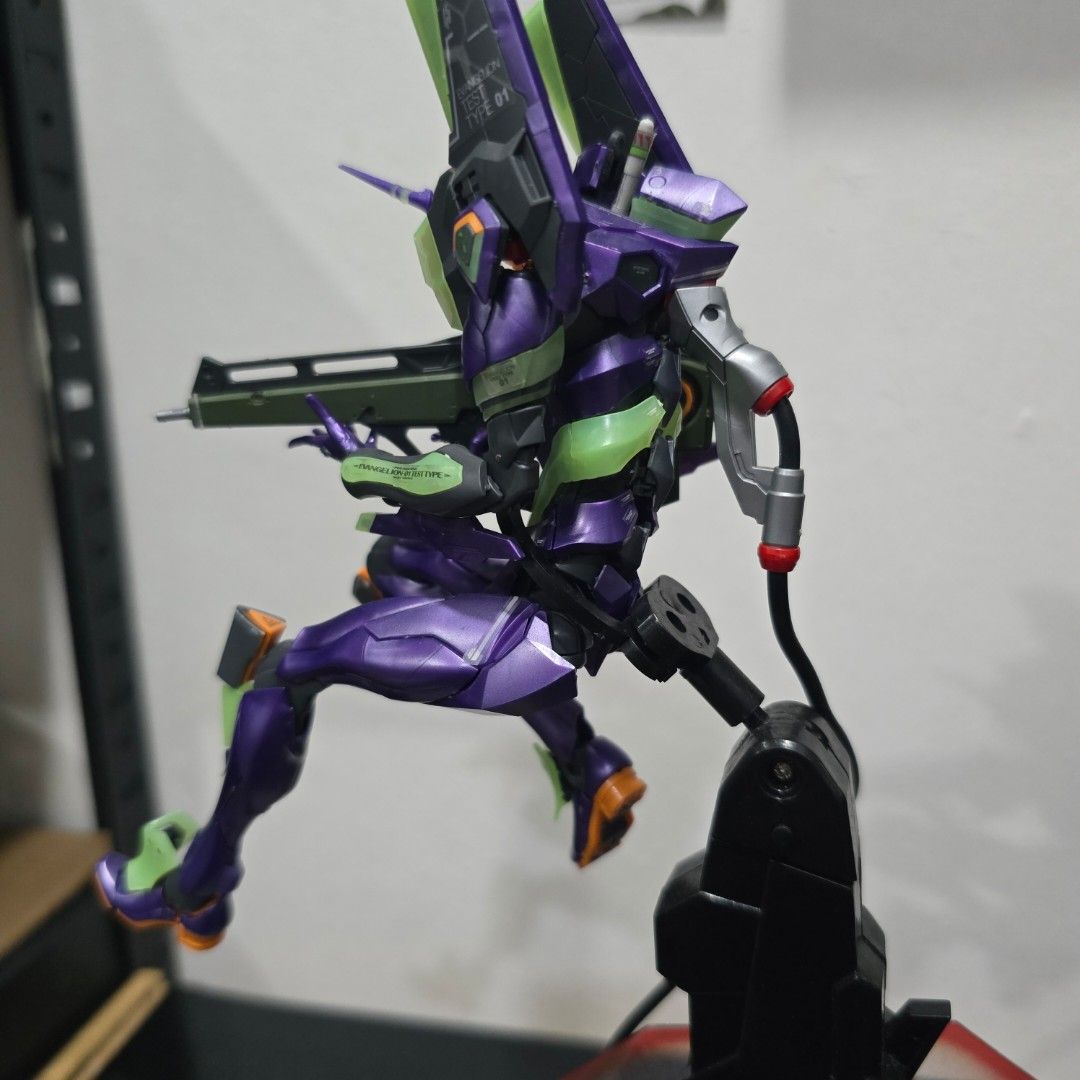 RG Evangelion Unit 01 Night Combat Color (Glow in the dark) Bandai ...