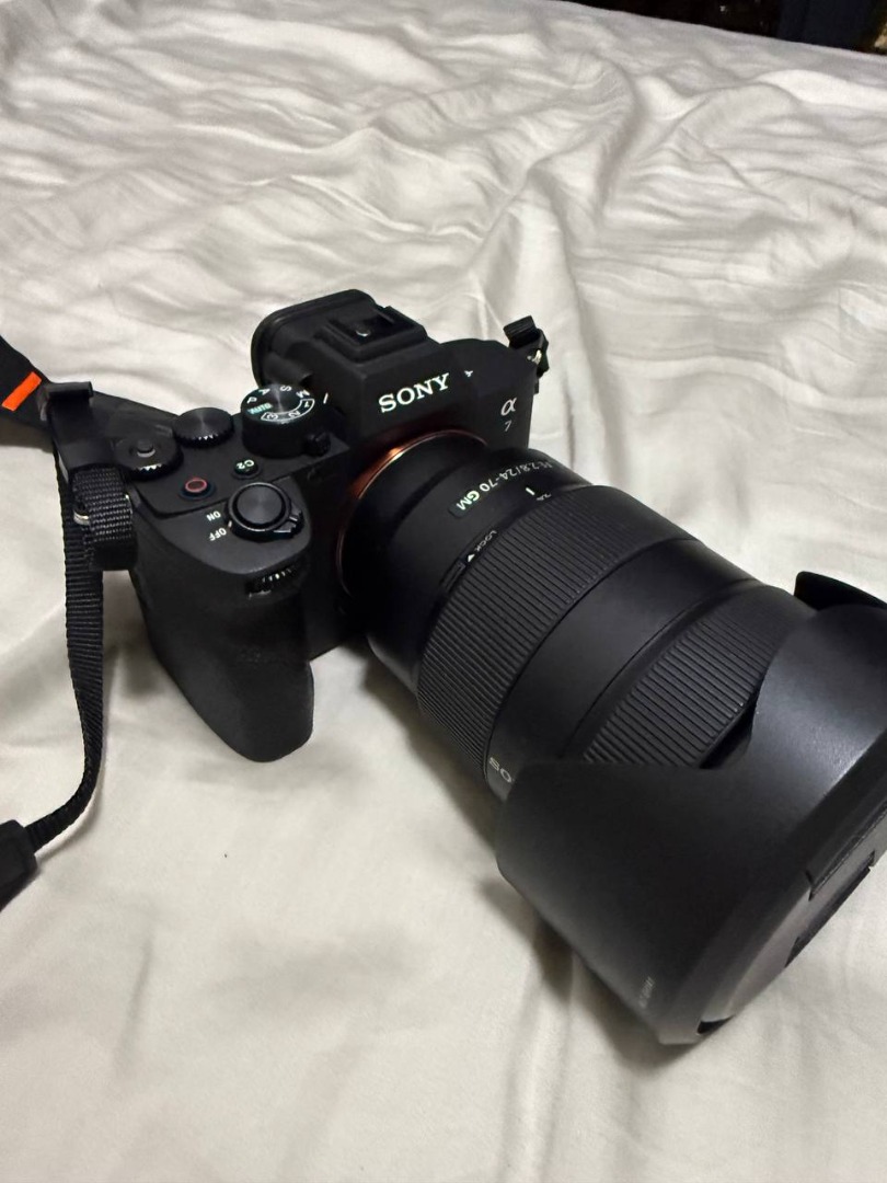 Sony A7 M4 (BUNDLE), Photography, Cameras on Carousell