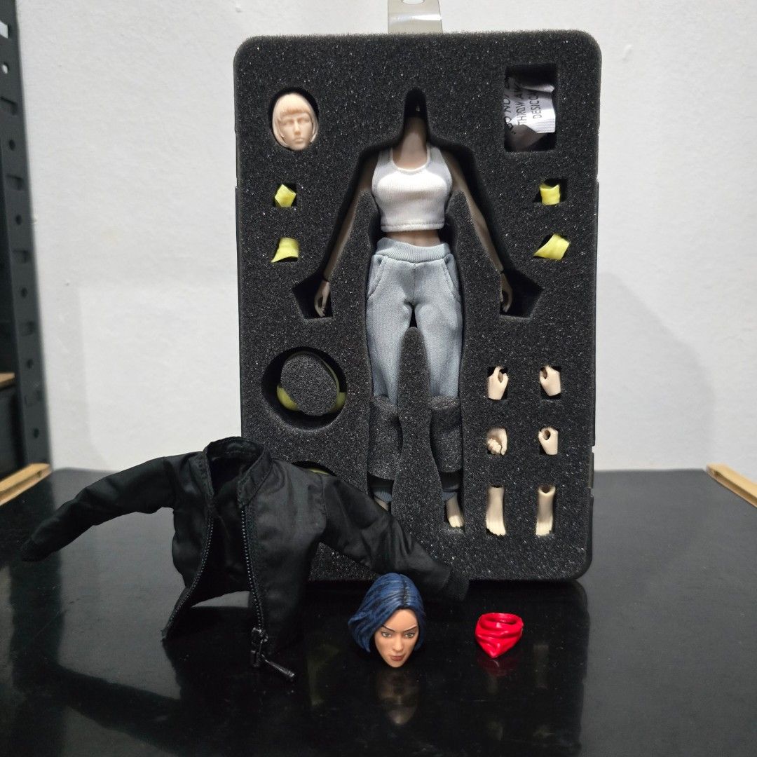 TBLeague 1/12th Scale Super-Flexible Female Seamless Body Pale/Medium ...