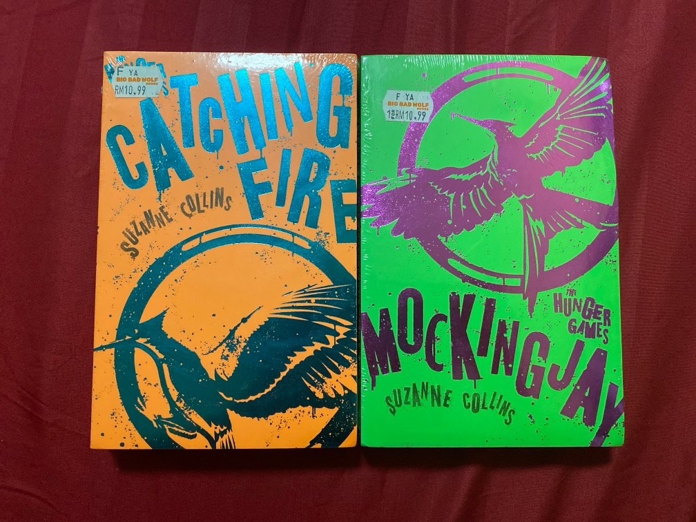 The Hunger Games Series Book: Catching Fire, Mockingjay, Hobbies & Toys ...