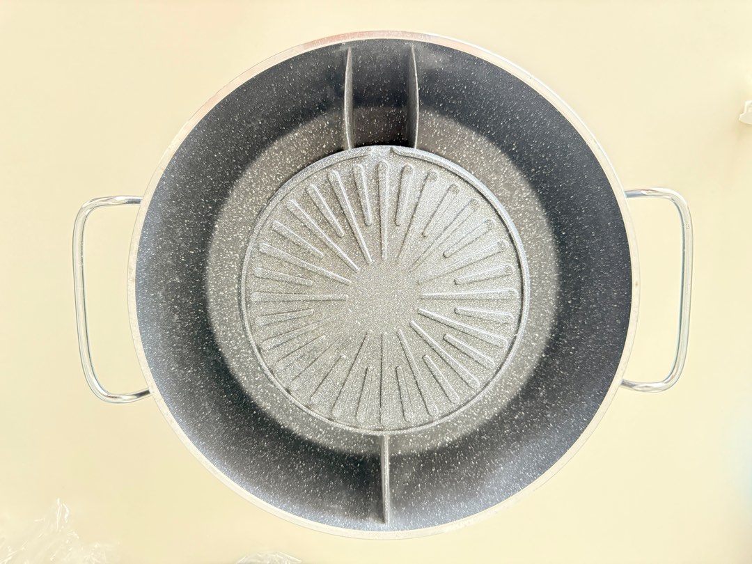 Toyomi BBQ 8000, Electric BBQ & Steamboat. Thai Mookata Style, TV & Home Appliances, Kitchen ...