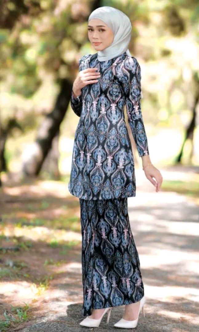 Zefiks norah kurung black, Women's Fashion, Muslimah Fashion, Baju ...