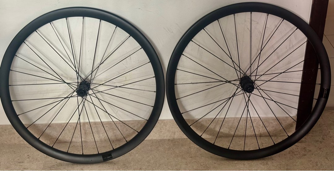 BMC CRD 321 Carbon Wheelset, Sports Equipment, Bicycles & Parts, Parts ...