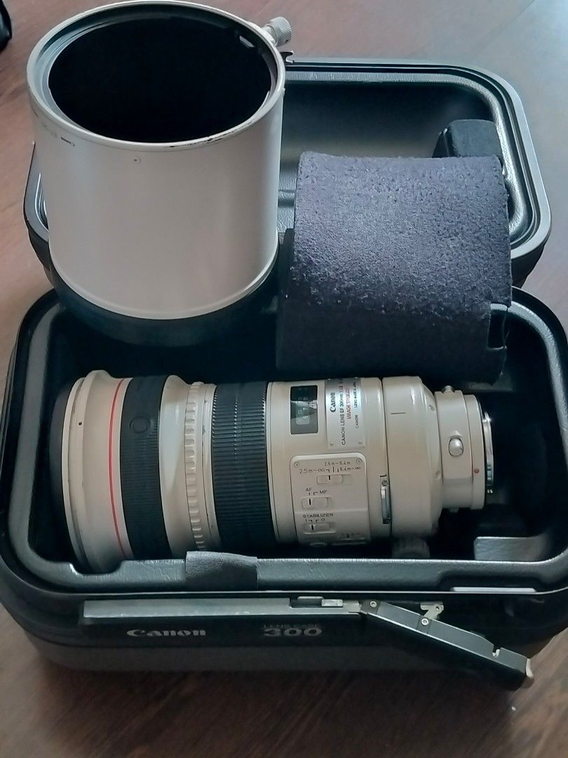 Canon EF 300mm F2.8 L IS MK I, Photography, Lens & Kits on Carousell