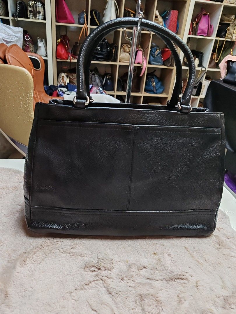 Coach Carryall Large Tote Bag, Luxury, Bags & Wallets on Carousell
