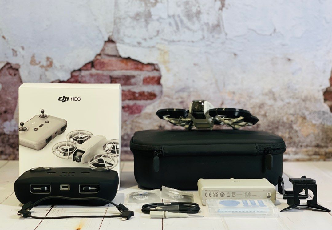 Dji Neo Fullset box with extra warranty until Dec 2025, Photography ...