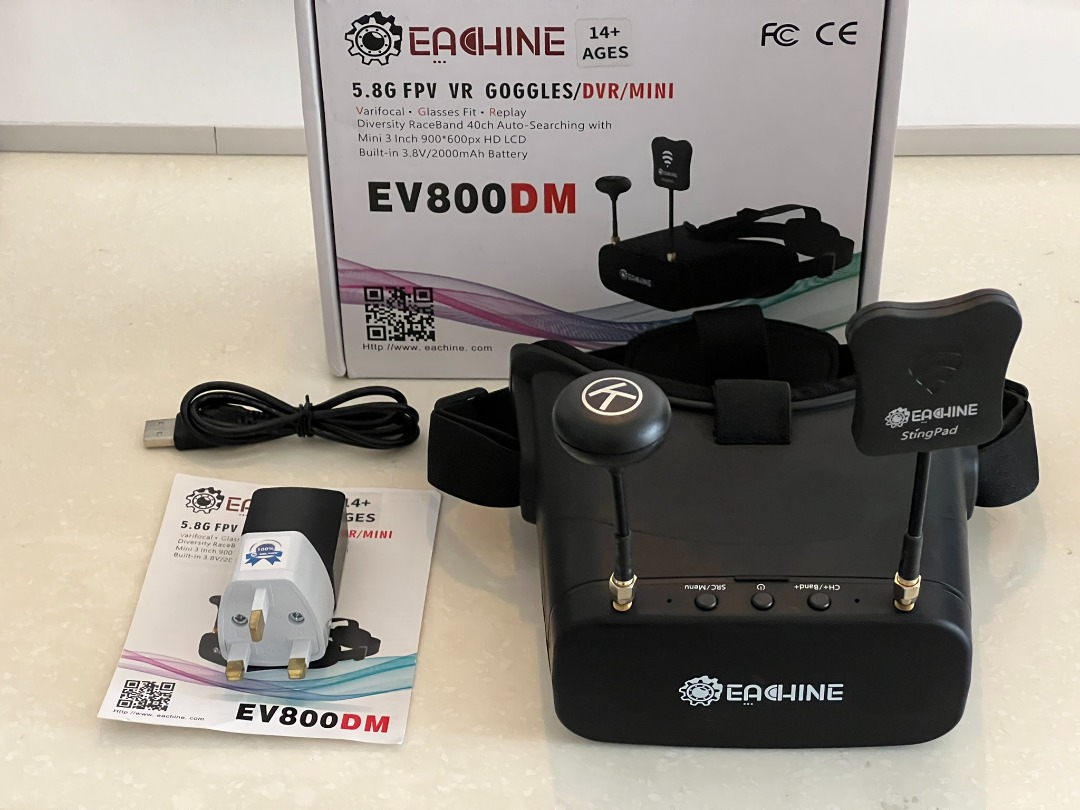 EV800dm FPV Analog Goggles, Photography, Drones on Carousell