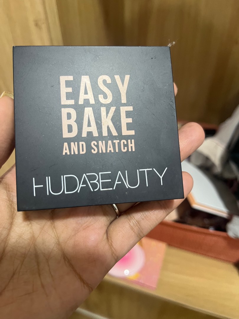 Huda Beauty Easy Bake Pressed Powder, Beauty & Personal Care, Face ...